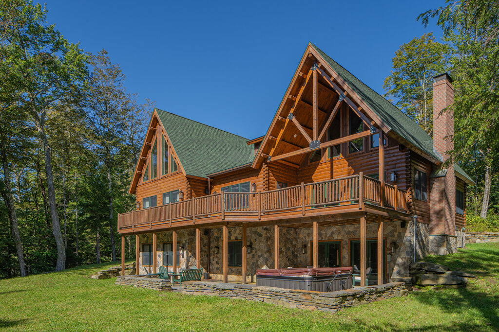 Home - RH Log Works | Moosehead Cedar Log Homes